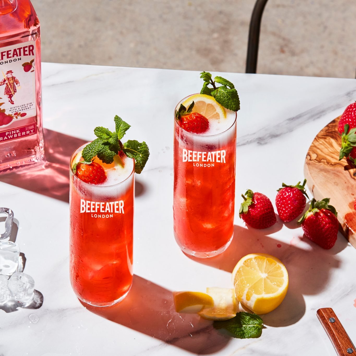 Pink Gin Strawberry Cooler - Highball Cocktail - Beefeater Gin