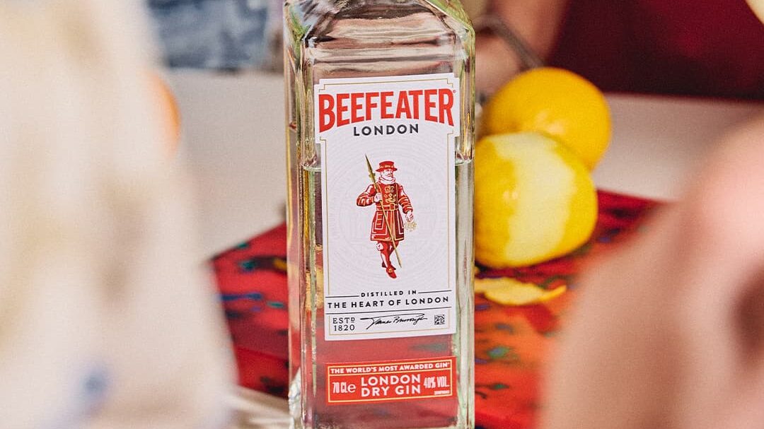8 Best Gins for Christmas Gifting - Beefeater Gin